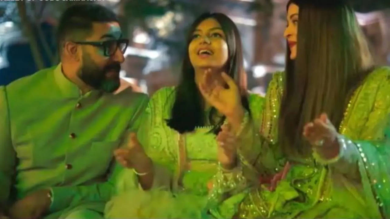 Aishwarya Rai, Abhishek Bachchan and Aaradhya's joyful family moment ... Aishwarya Rai, Abhishek Bachchan and Aaradhya's joyful family moment ...