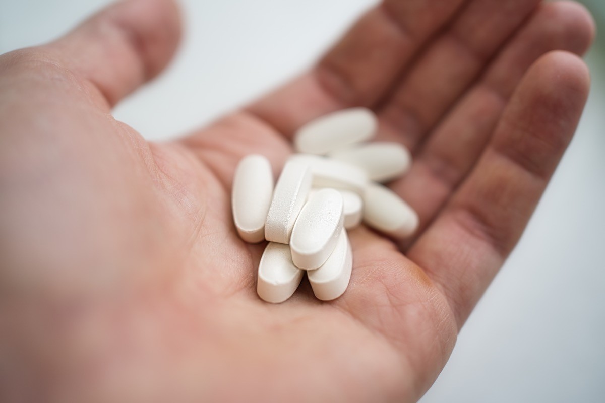 If You're Over 60, These 7 Drug Combinations Can Be Especially ...
