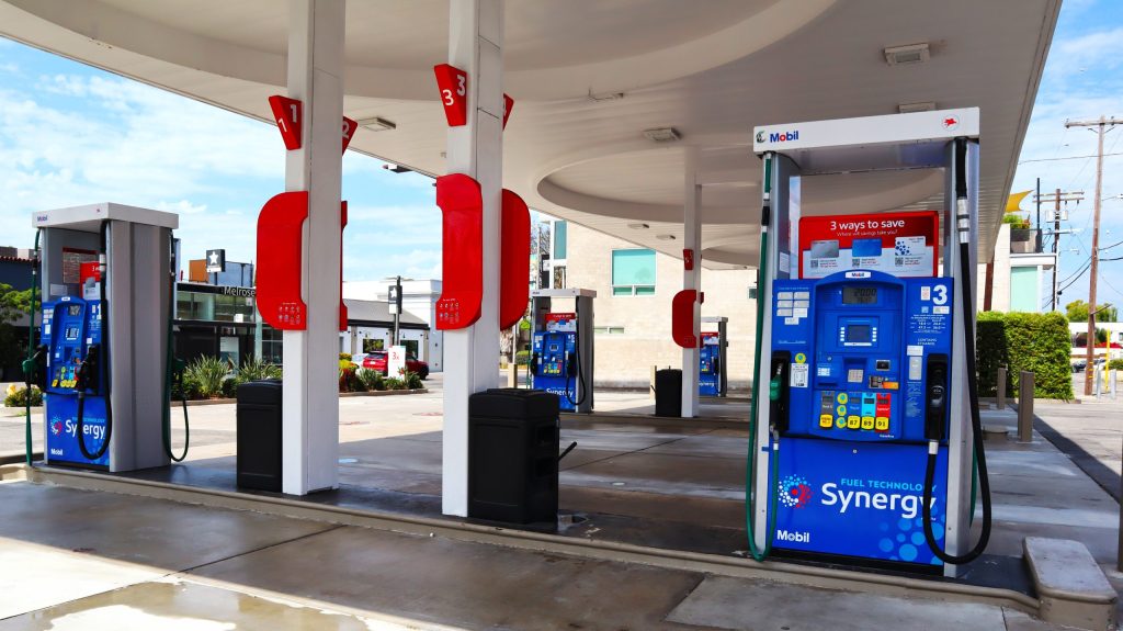 LACo Gas Drops 14 Consecutive Days