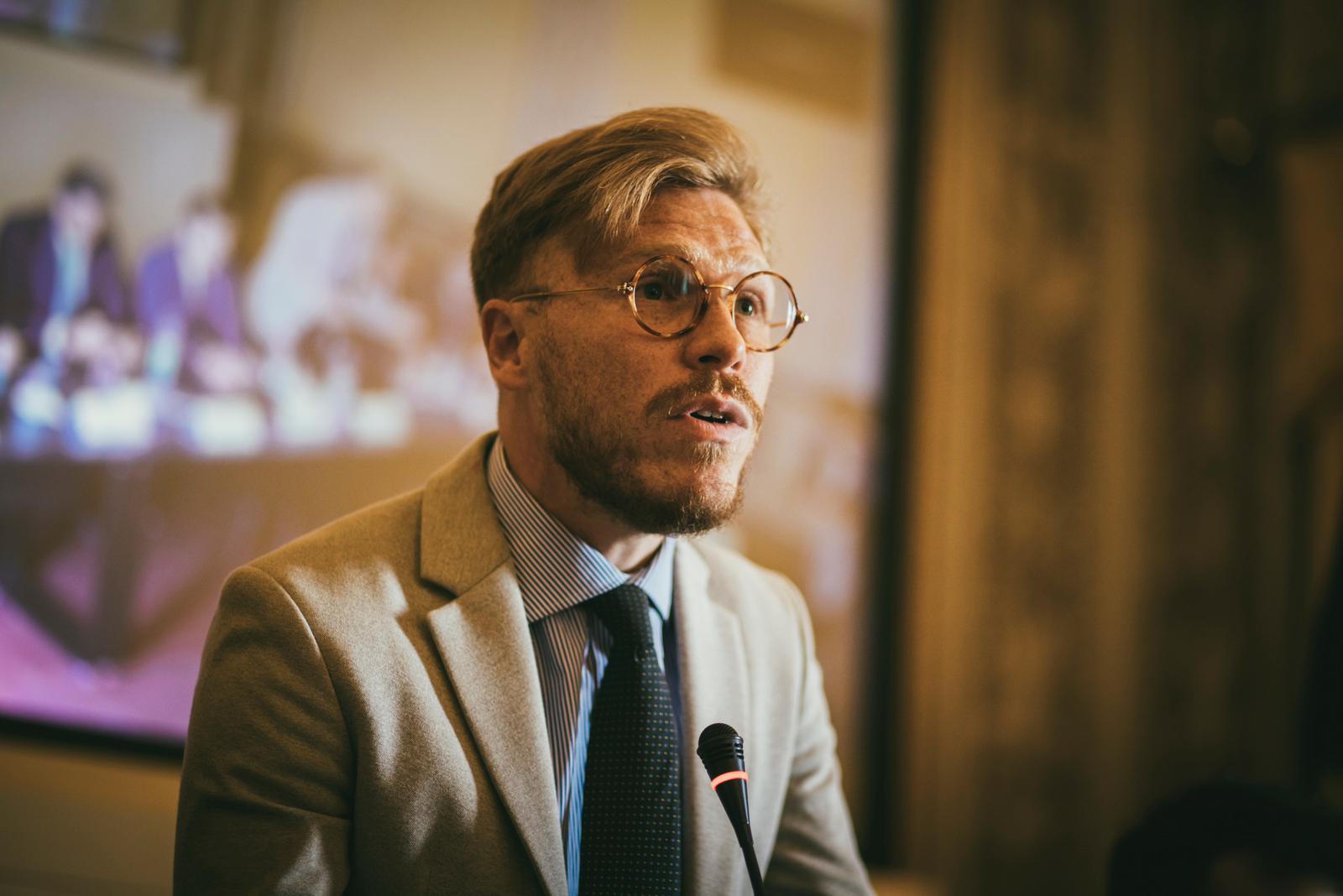 Ismaele La Vardera lancia "Controcorrente". L'ex Iena: "Quello di ...