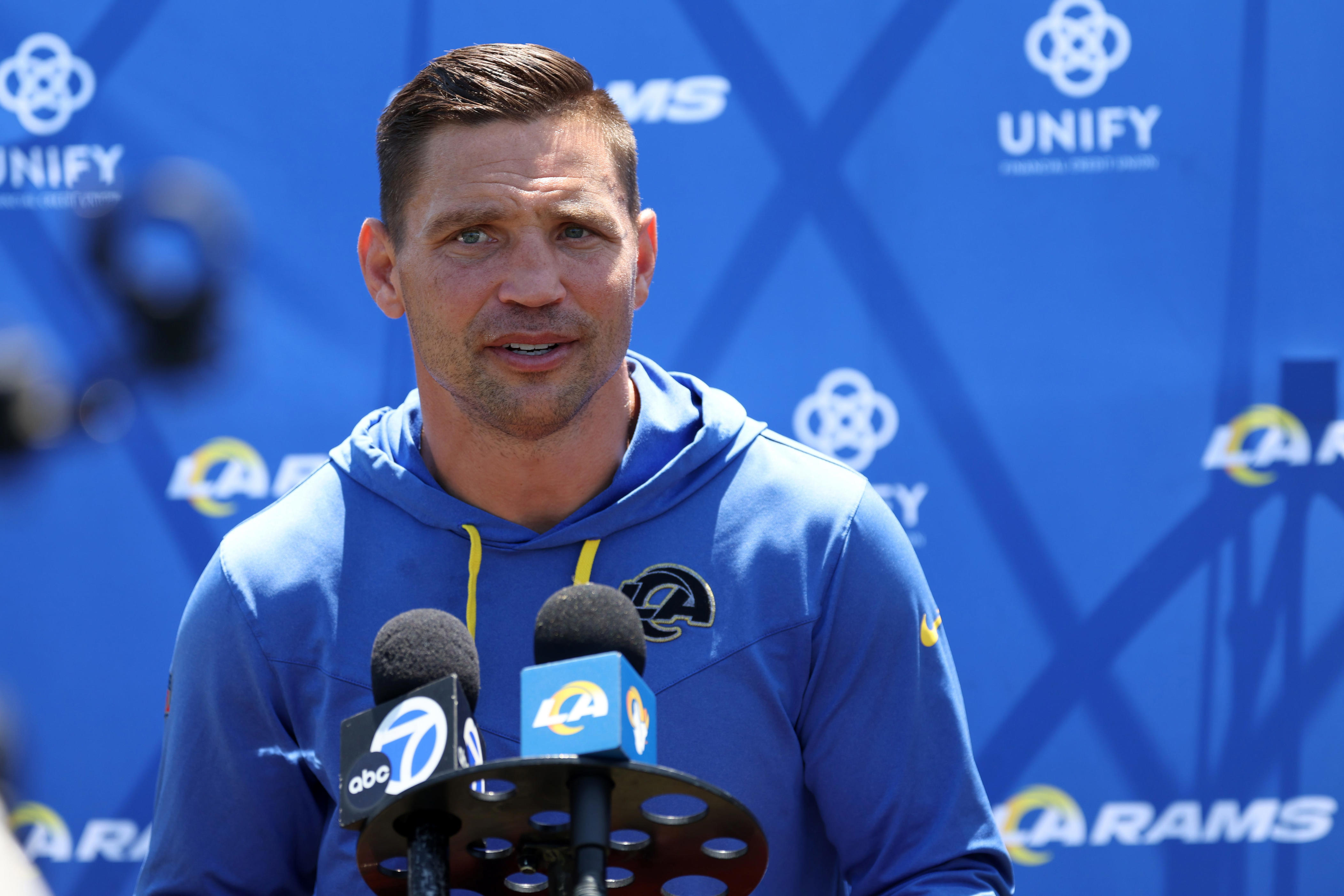 Rams DC Chris Shula is a 'sneaky name to watch' as a head coaching ...