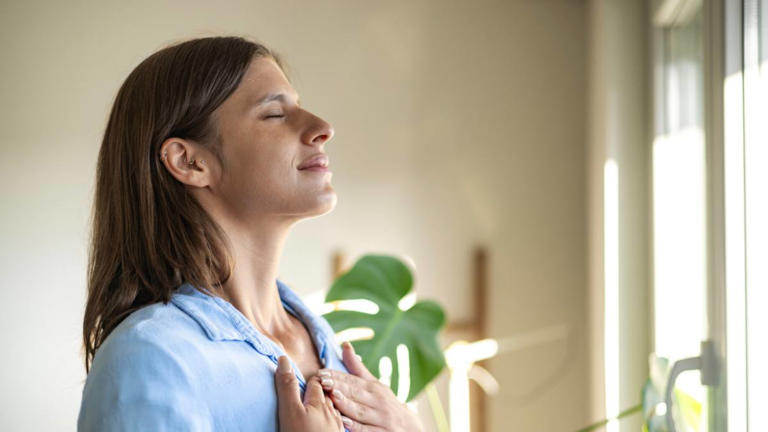 COPD Flare-up? Here's How to Breathe Easier and When to Call a Doctor