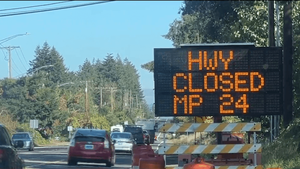 Fertilizer truck involved in fatal crash shuts down Highway 126 near Vida Fertilizer truck involved in fatal crash shuts down Highway 126 near Vida