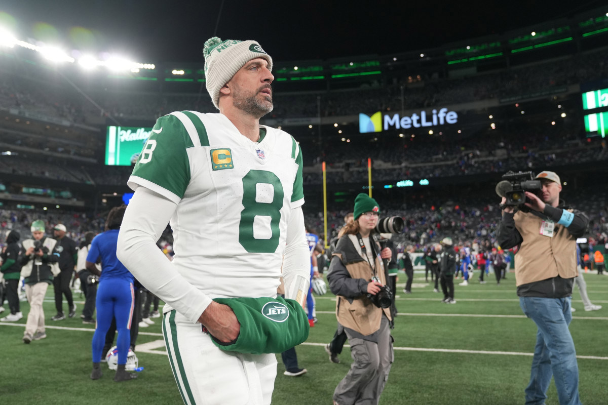 Aaron Rodgers Calls Out One Teammate After Game-Losing Play in Jets-Bills Aaron Rodgers Calls Out One Teammate After Game-Losing Play in Jets-Bills