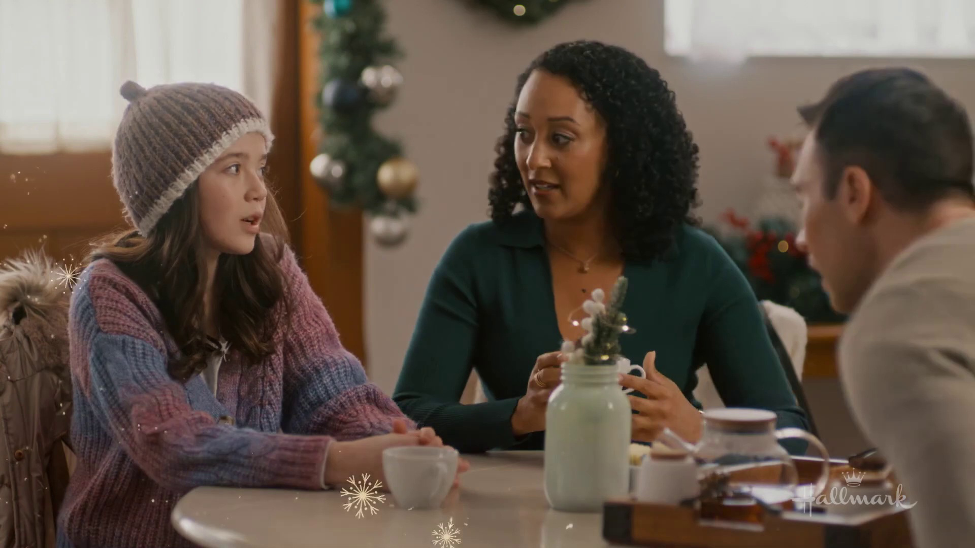 Scouting for Christmas Trailer - Starring Tamera Mowry-Housley and ... Scouting for Christmas Trailer - Starring Tamera Mowry-Housley and ...