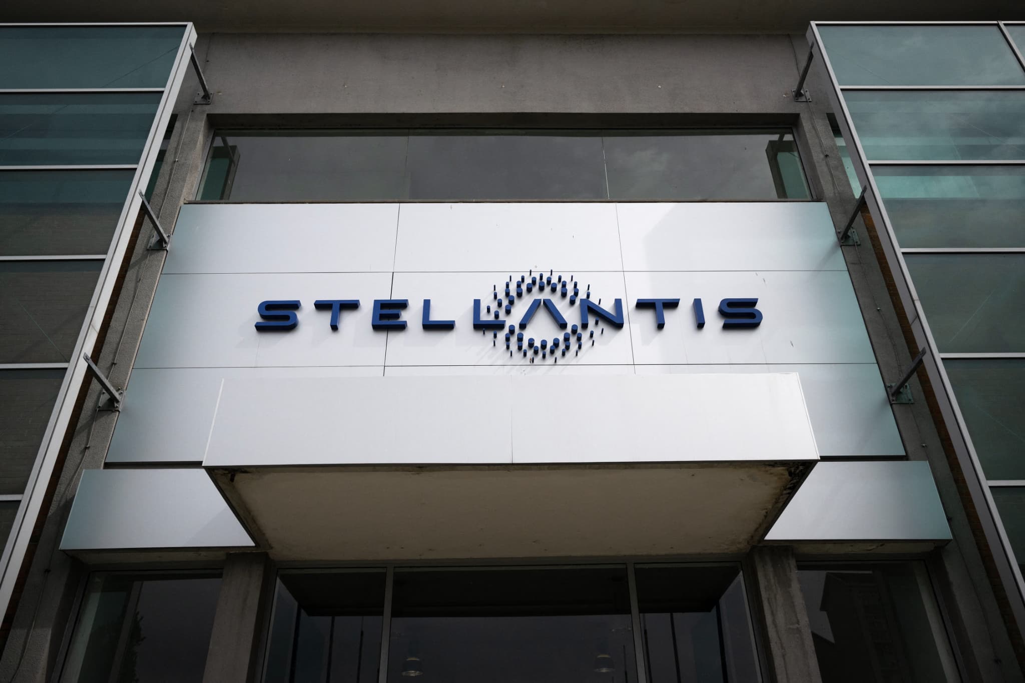 Son plus gros investissement en 100 ans: Stellantis met 13 milliards ...