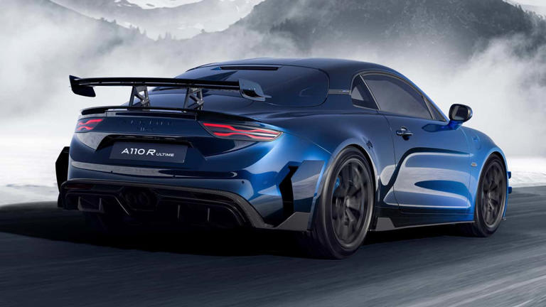 Alpine, A110 GT4+ yarış aracını tanıttı!