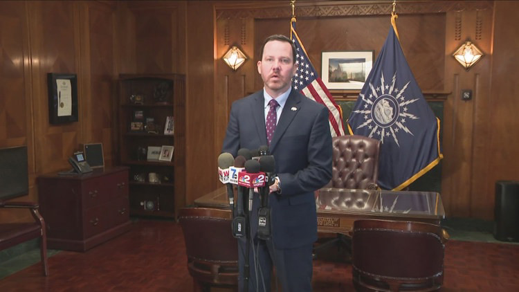 Acting Buffalo Mayor Christopher Scanlon begins first day in City Hall ... Acting Buffalo Mayor Christopher Scanlon begins first day in City Hall ...