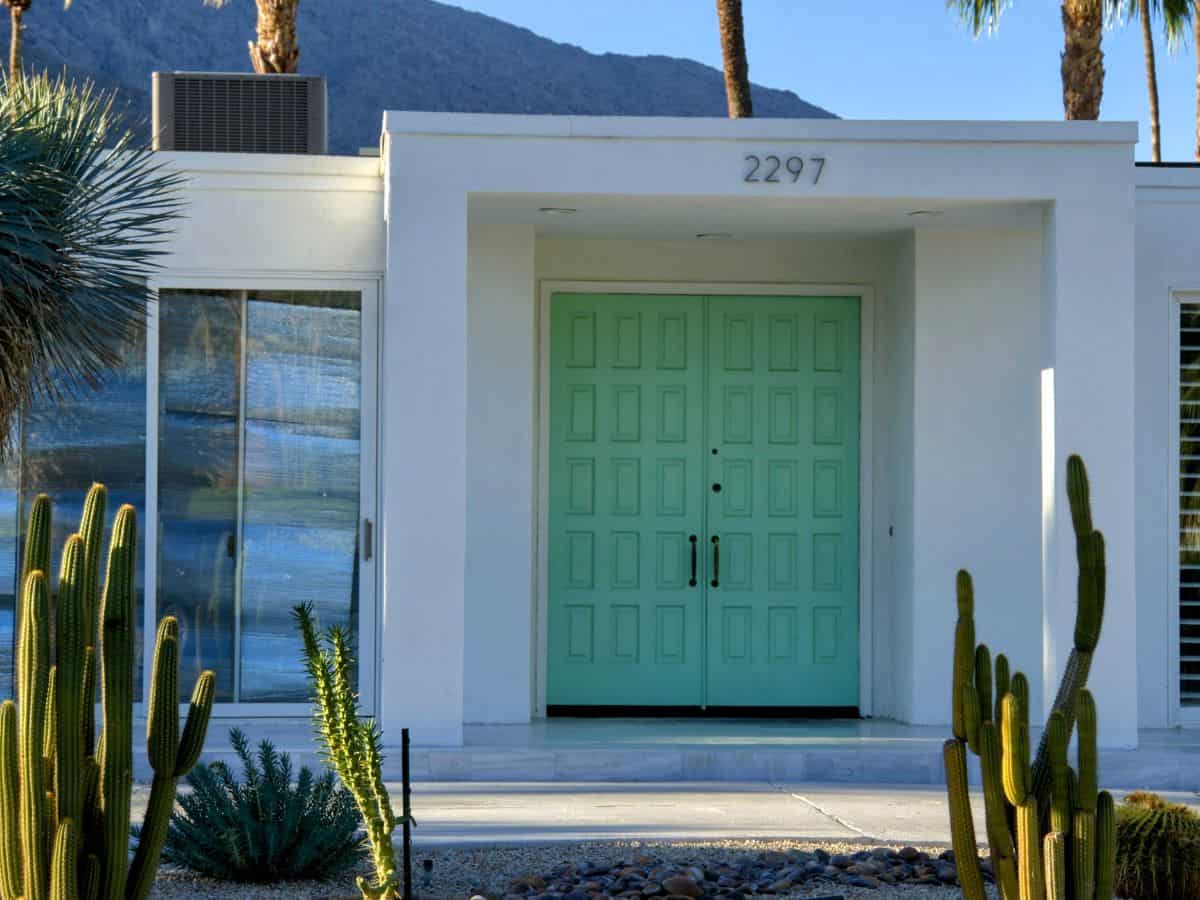 Two West Coast Cities, Two Wildly Different Versions of American Identity