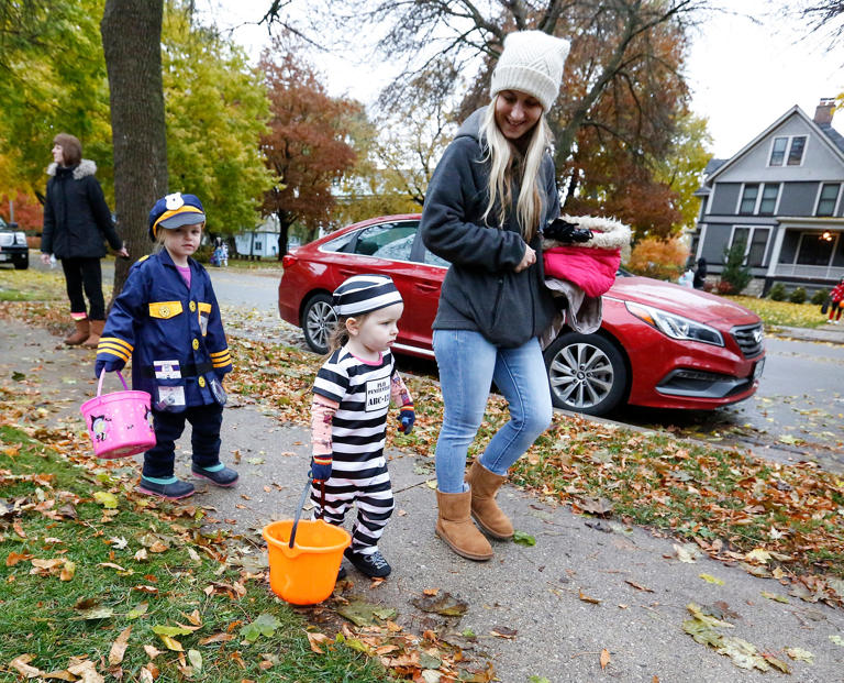 Trick or treat starts Oct. 26 for most Fond du Lac-area communities ... Trick or treat starts Oct. 26 for most Fond du Lac-area communities ...