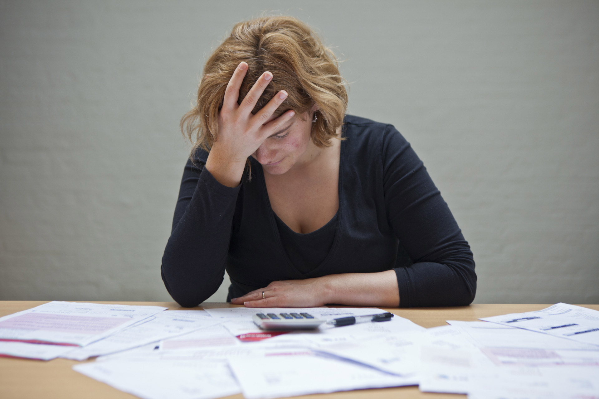 The comprehensive guide to managing and resolving credit card debt The comprehensive guide to managing and resolving credit card debt