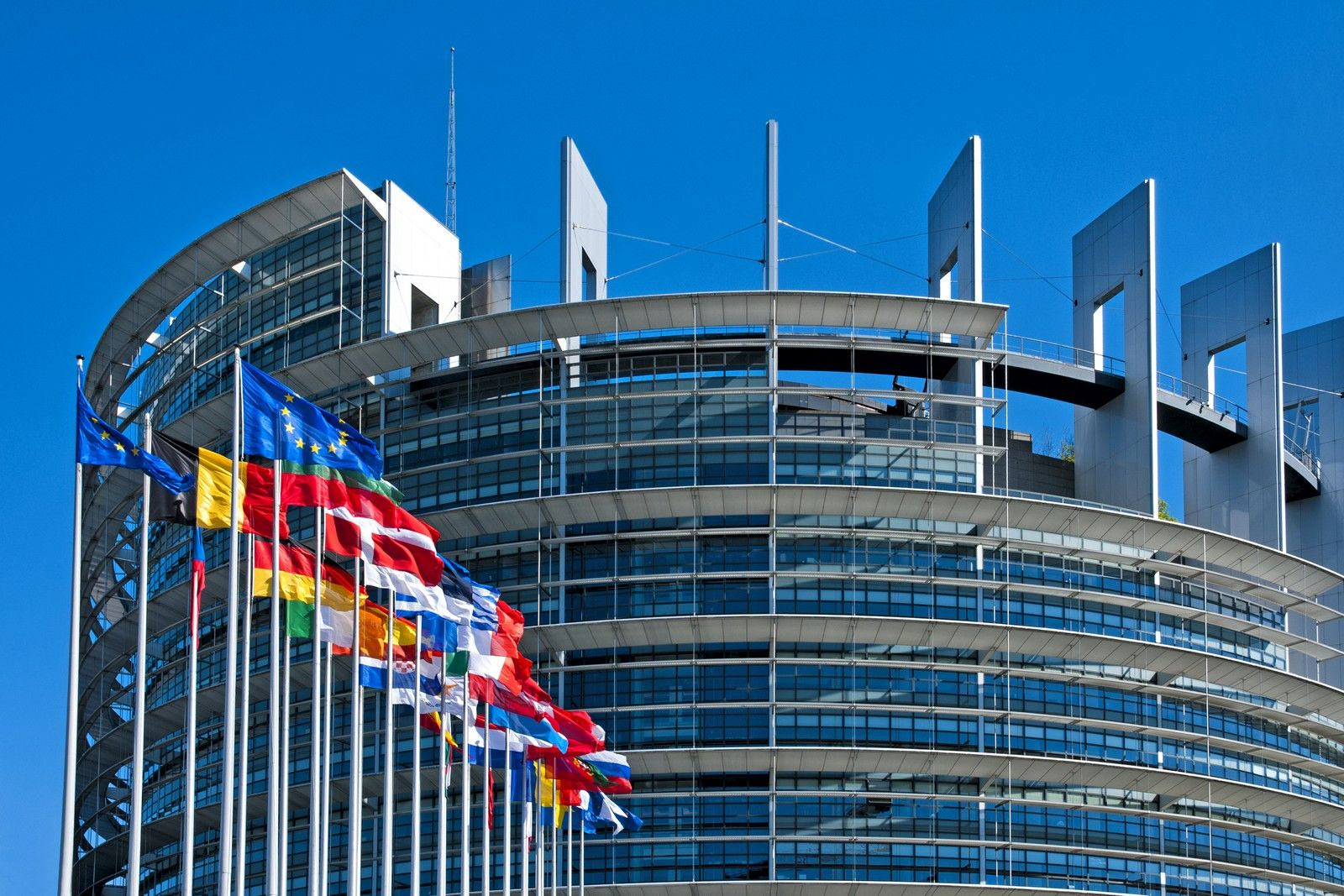Το Ευρωκοινοβούλιο καταδικάζει τις βλέψεις των ΗΠΑ στη Γροιλανδία