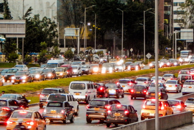 ¡Evite multas! Pico y placa en Bogotá para el jueves 15 de mayo de 2025