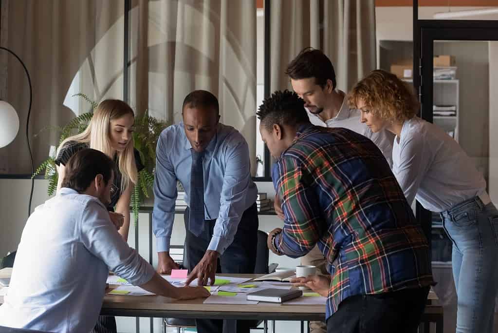 Subject Matter Expert vs. Consultant: What’s the Difference?