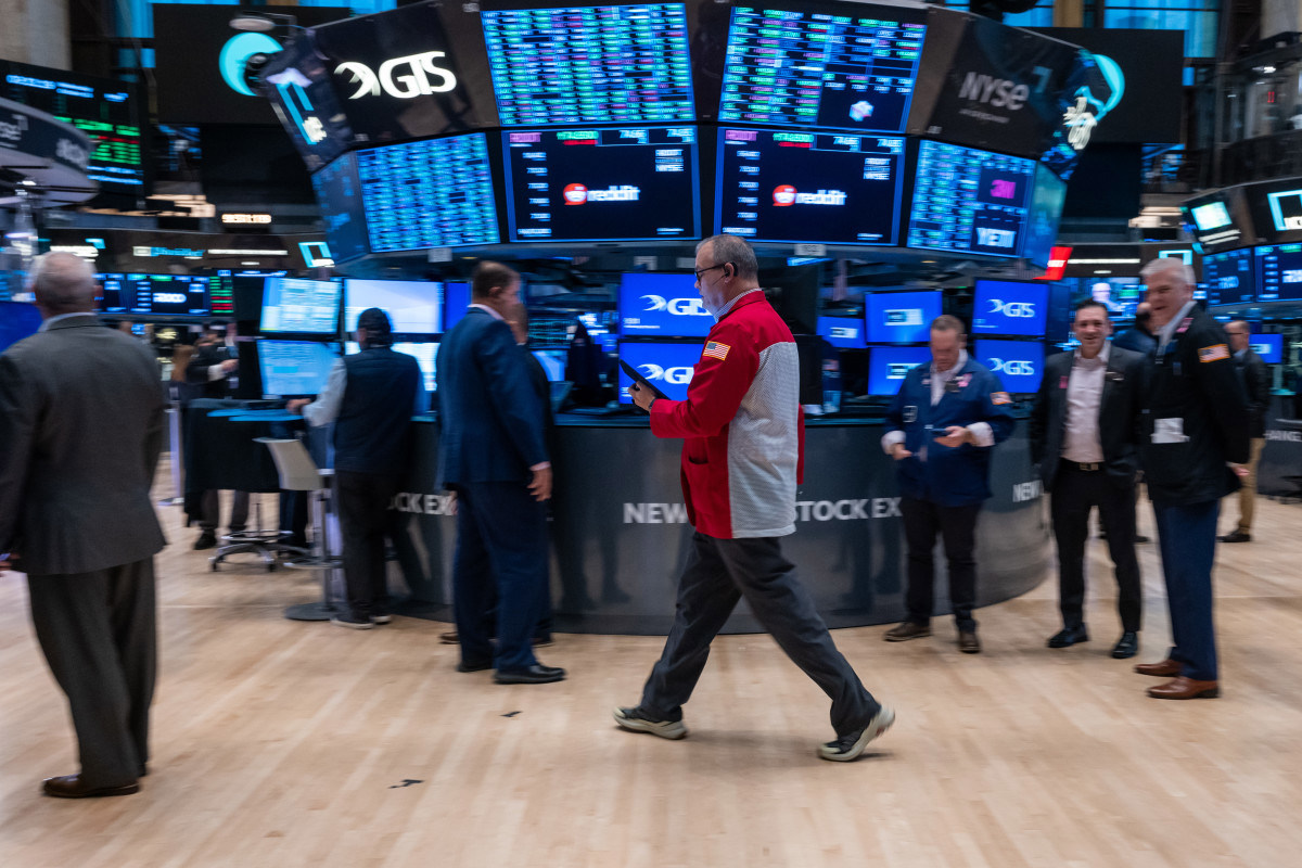 Stock Market Today: Stocks nudge higher with Amazon earnings on deck Stock Market Today: Stocks nudge higher with Amazon earnings on deck