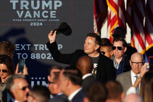 Elon Musk'tan Trump'ın seçim kampanyasına yaklaşık 75 milyon dolar bağış Elon Musk'tan Trump'ın seçim kampanyasına yaklaşık 75 milyon dolar bağış