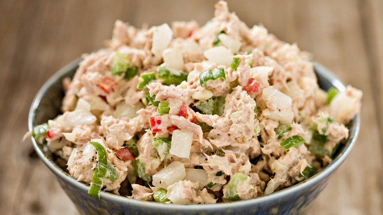 10 Simple Dips That Start With A Can Of Tuna