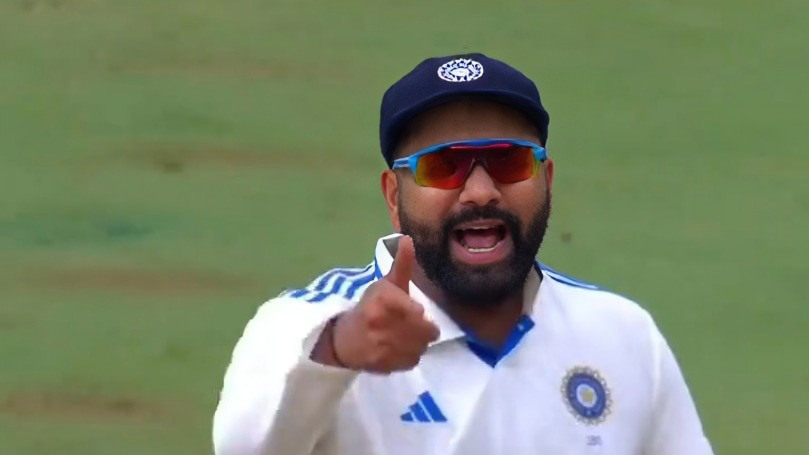 Watch: Angry Rohit Sharma scolds Sarfaraz Khan on field during ... Watch: Angry Rohit Sharma scolds Sarfaraz Khan on field during ...