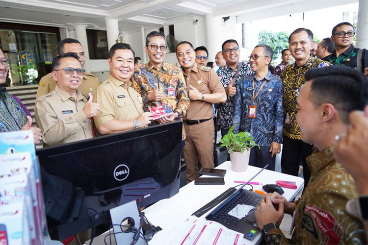 Profil Teguh Setyabudi, Ayah dari Seorang Pilot Garuda Indonesia dan ... Profil Teguh Setyabudi, Ayah dari Seorang Pilot Garuda Indonesia dan ...