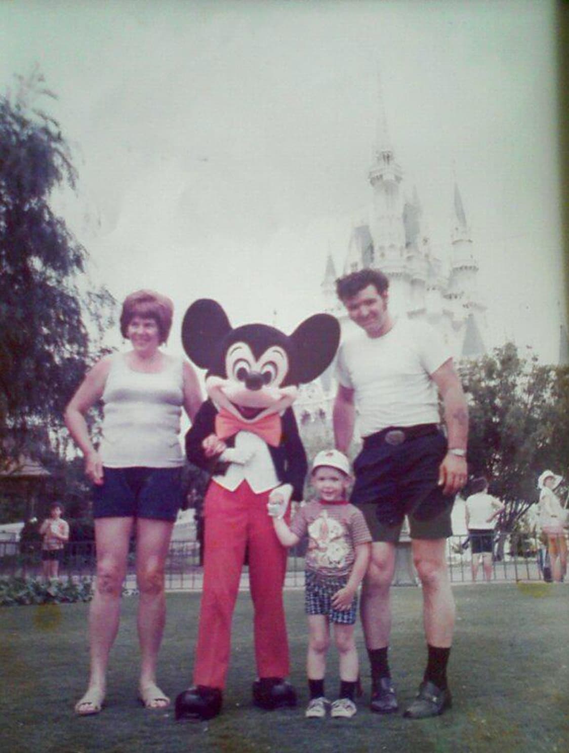 24 Historical Pics Owning the Year 1976