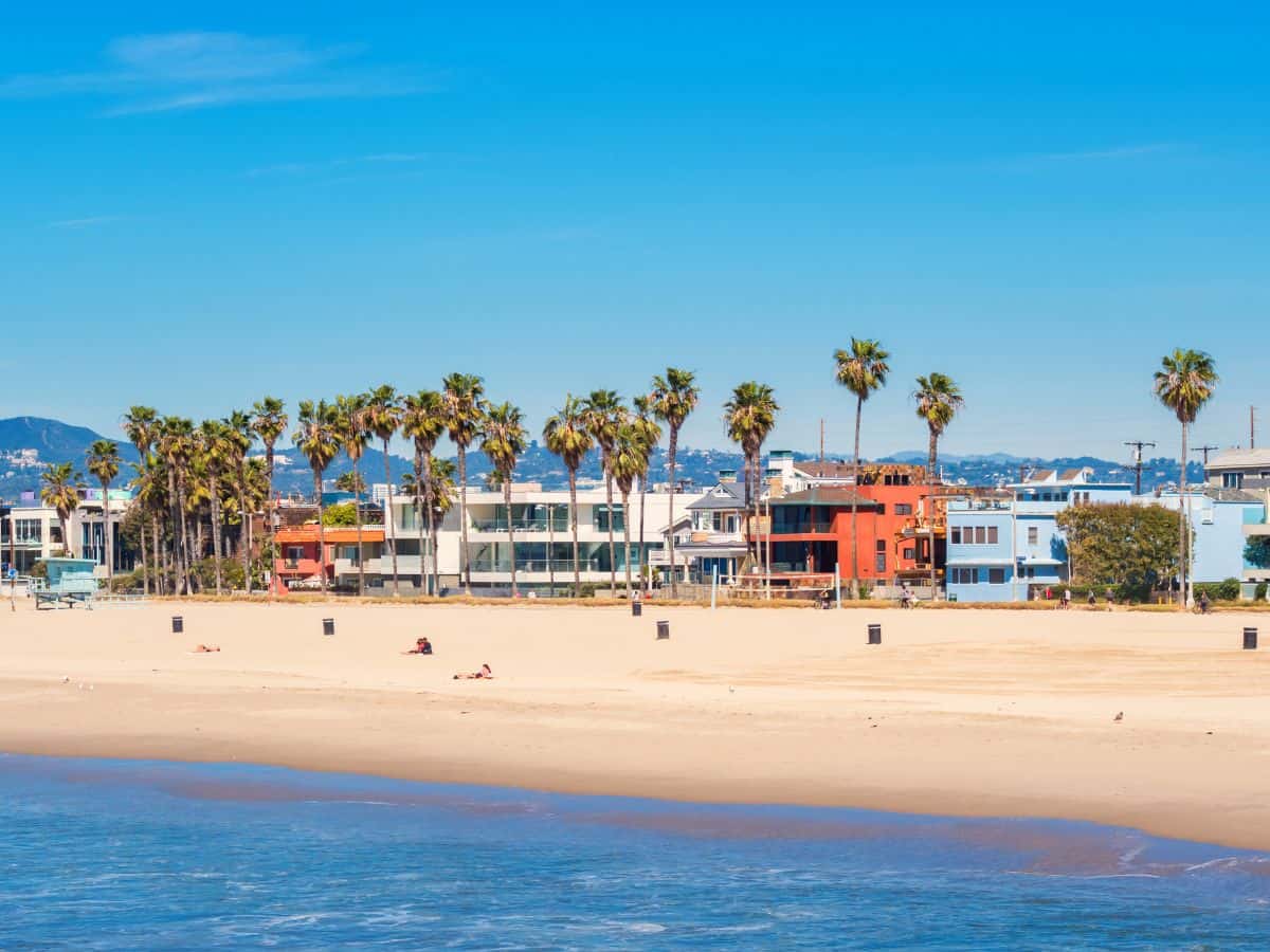 Two West Coast Cities, Two Wildly Different Versions of American Identity