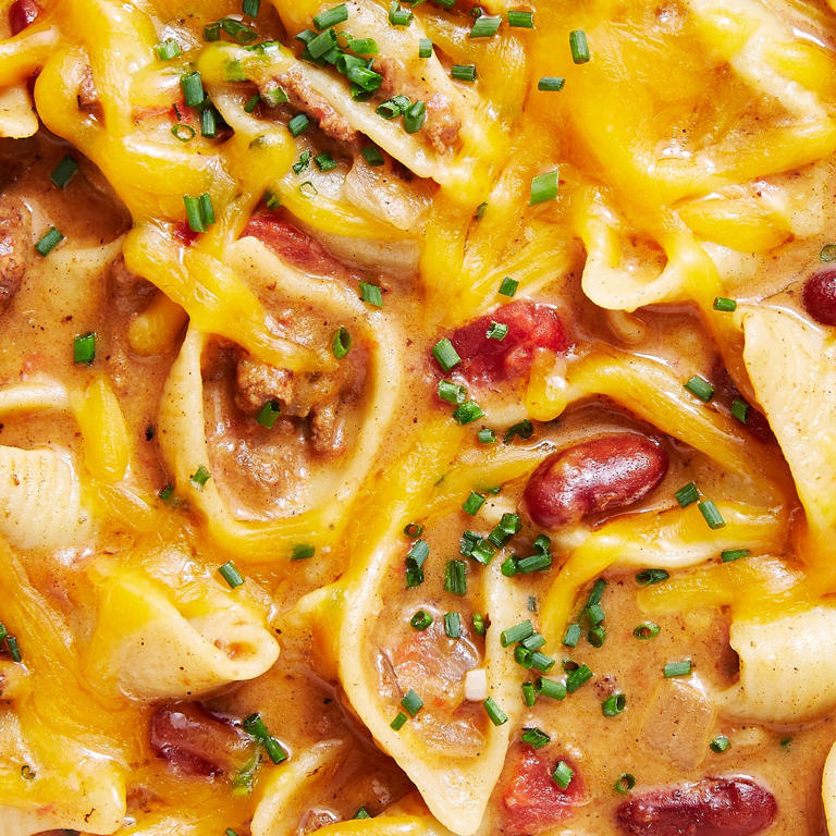 Chili + Mac & Cheese = My Ultimate Fall Comfort Dinner