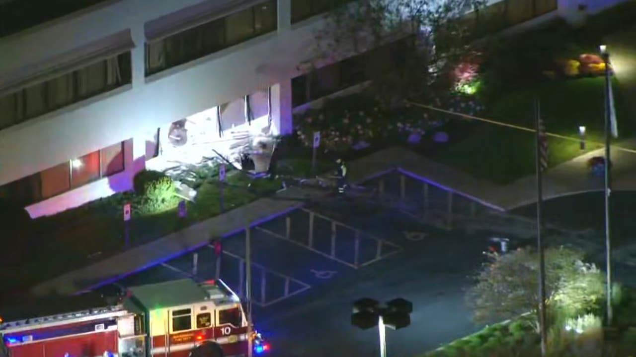 Driver hospitalized after crashing into Deerfield dental office: fire ... Driver hospitalized after crashing into Deerfield dental office: fire ...