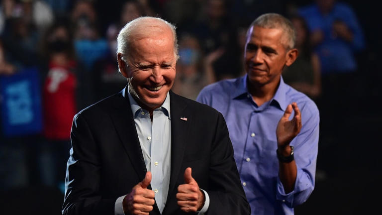 Lip reader deciphers animated conversation between Barack Obama and Joe ... Lip reader deciphers animated conversation between Barack Obama and Joe ...