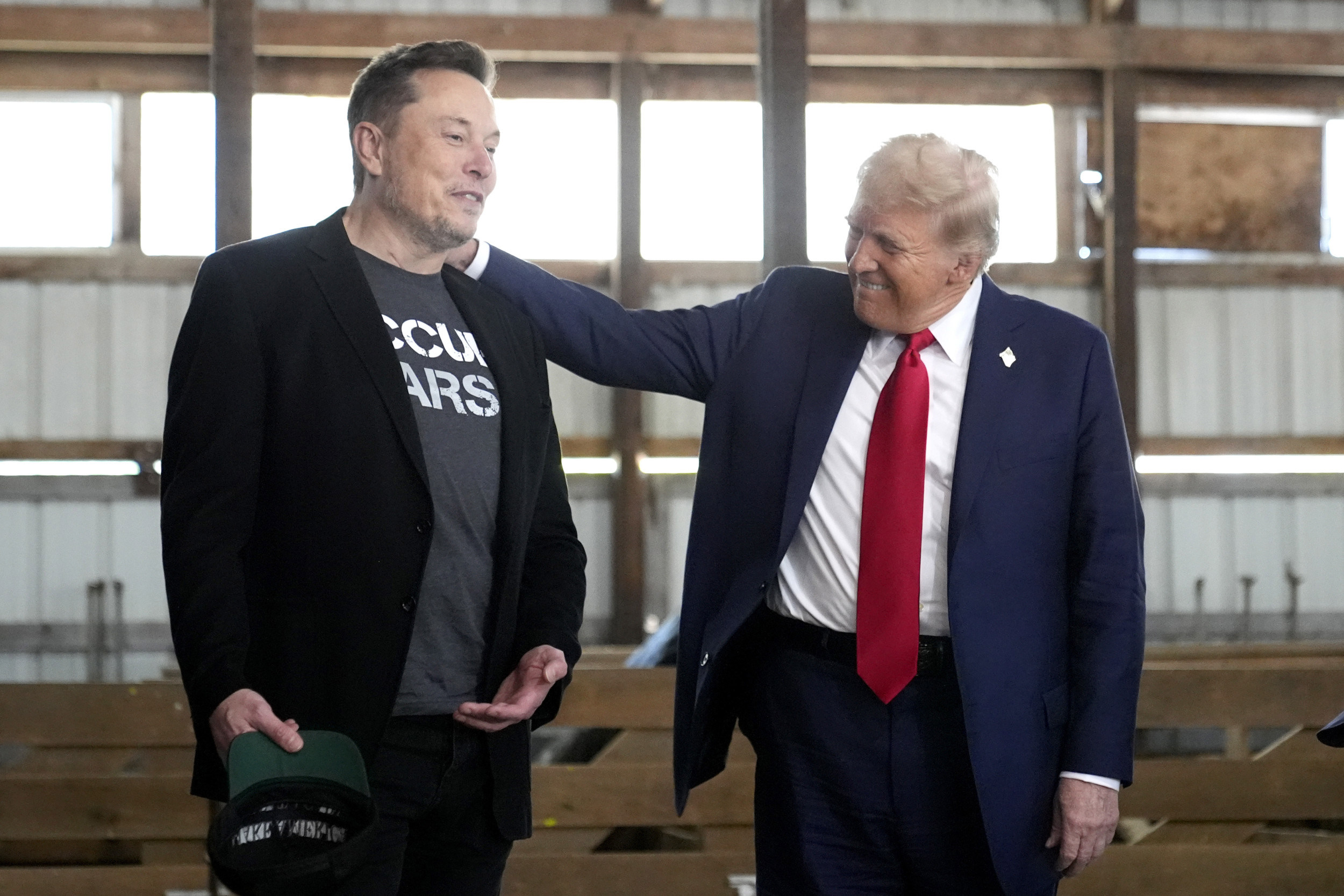 Elon Musk Offers Pennsylvania Voters $100 Each As He Drums Up Trump Support Elon Musk Offers Pennsylvania Voters $100 Each As He Drums Up Trump Support