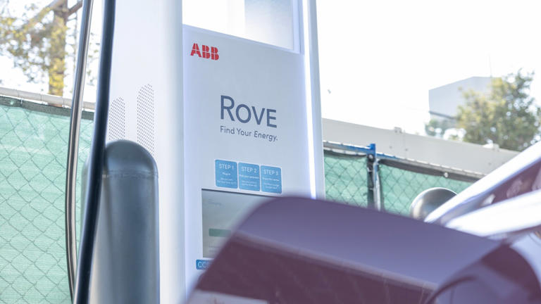 Rove Is the Future of the Public EV Fast Charging Station
