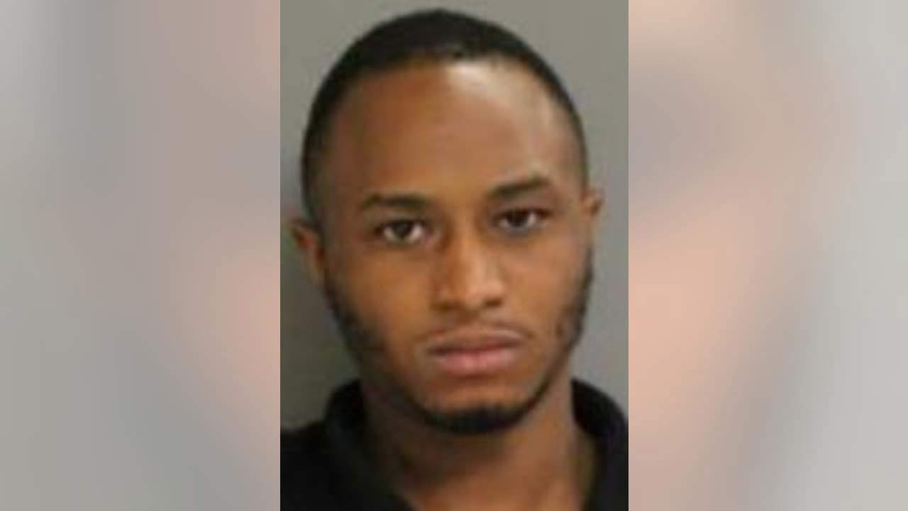Chicago man arrested for stabbing man after getting off CTA bus: police Chicago man arrested for stabbing man after getting off CTA bus: police