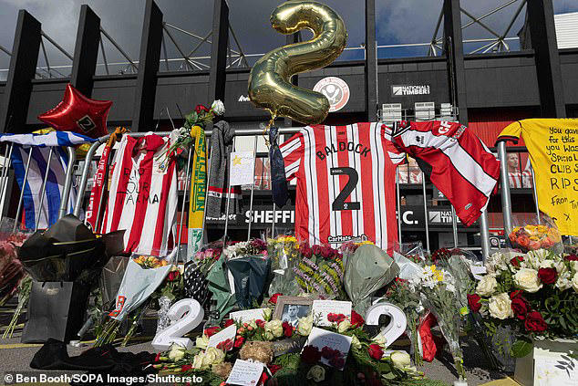 Sheffield United and Leeds pay emotional tribute to George Baldock in ... Sheffield United and Leeds pay emotional tribute to George Baldock in ...