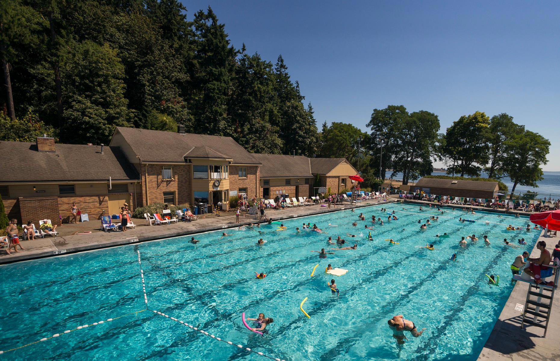 Dive Into These Iconic Swimming Pools Across America Dive Into These Iconic Swimming Pools Across America