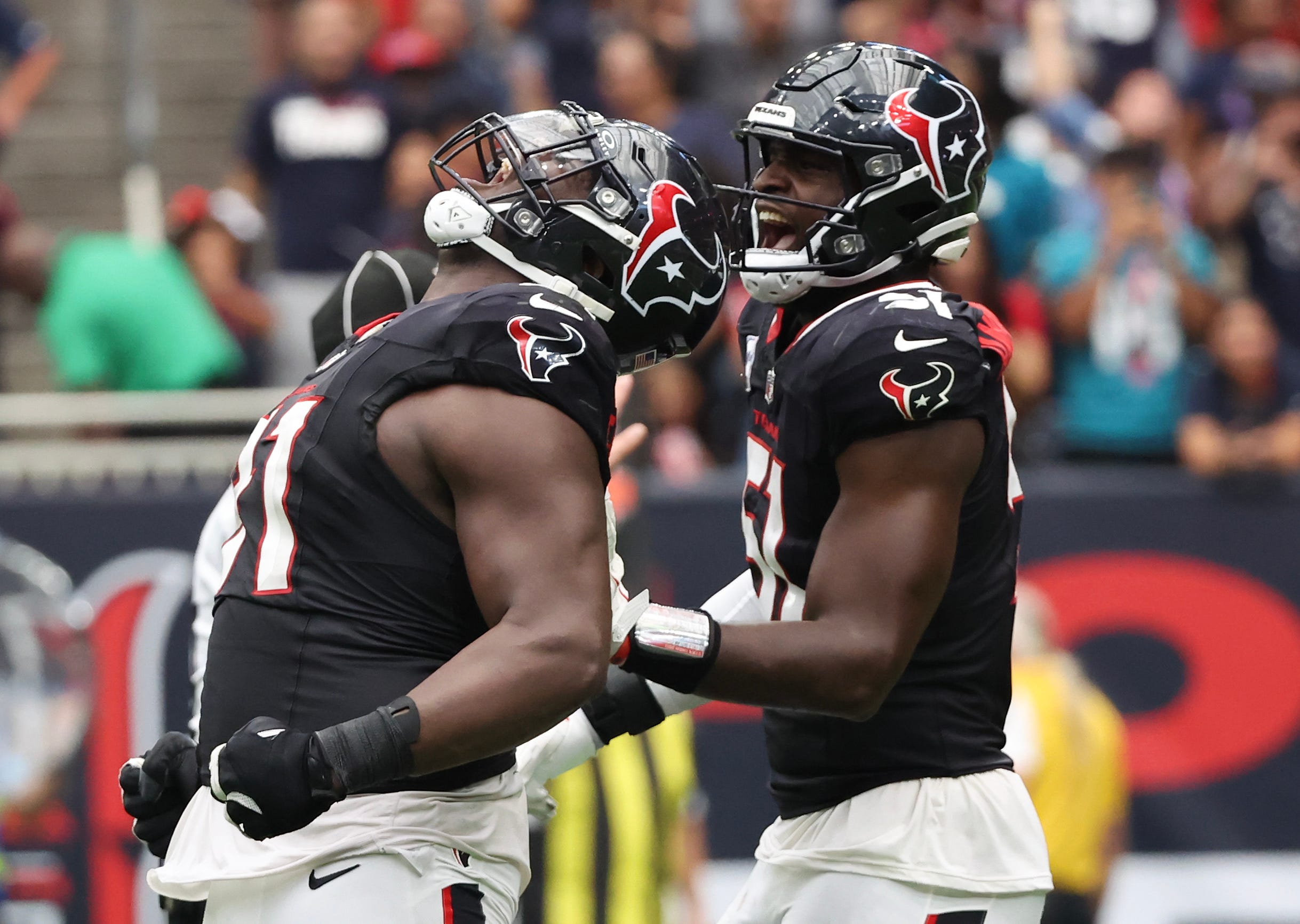 Foley Fatukasi injury update: Texans DL leaves early vs. Dolphins