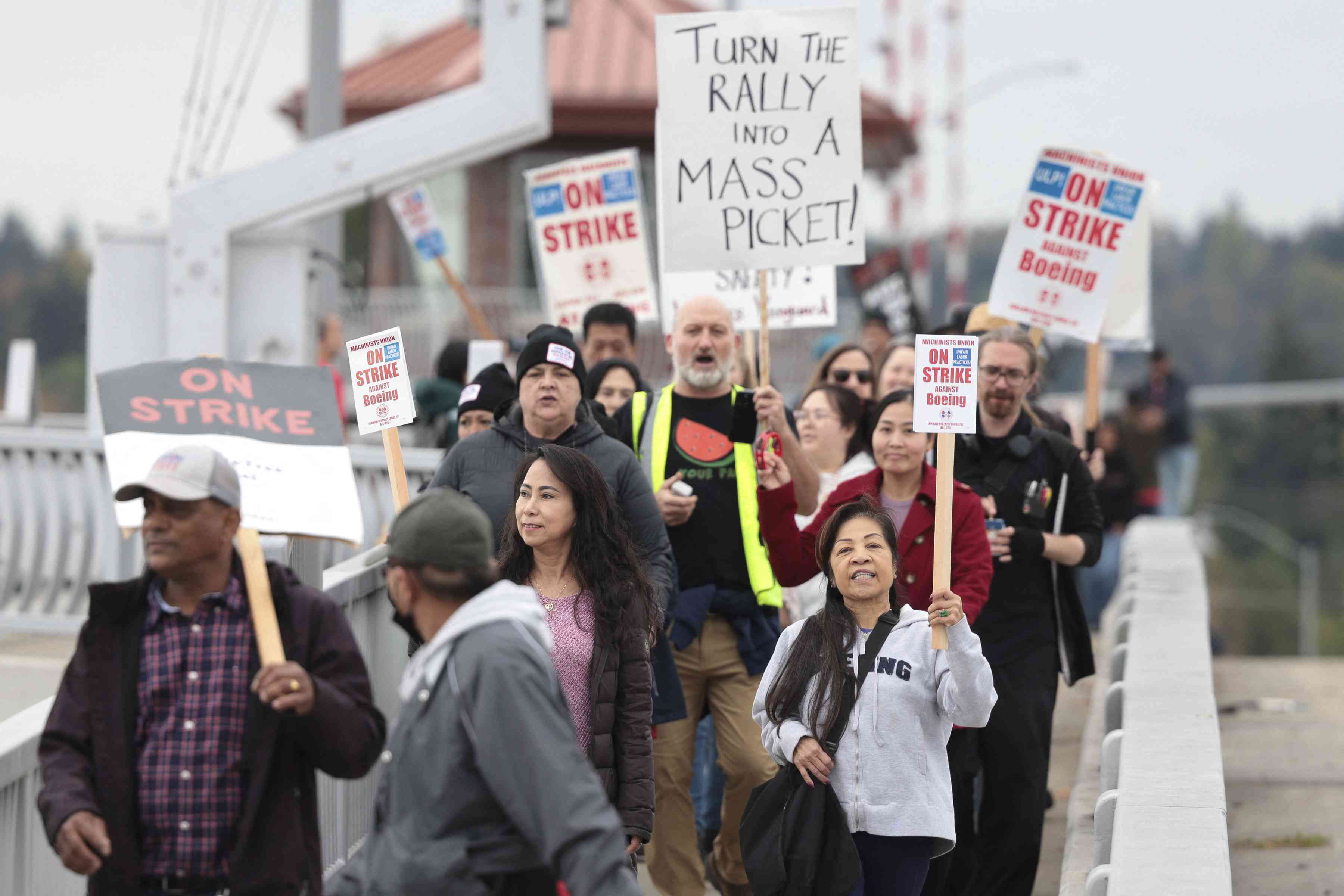 Boeing, Union Reach Tentative Deal To End 5-Week Long Strike Boeing, Union Reach Tentative Deal To End 5-Week Long Strike