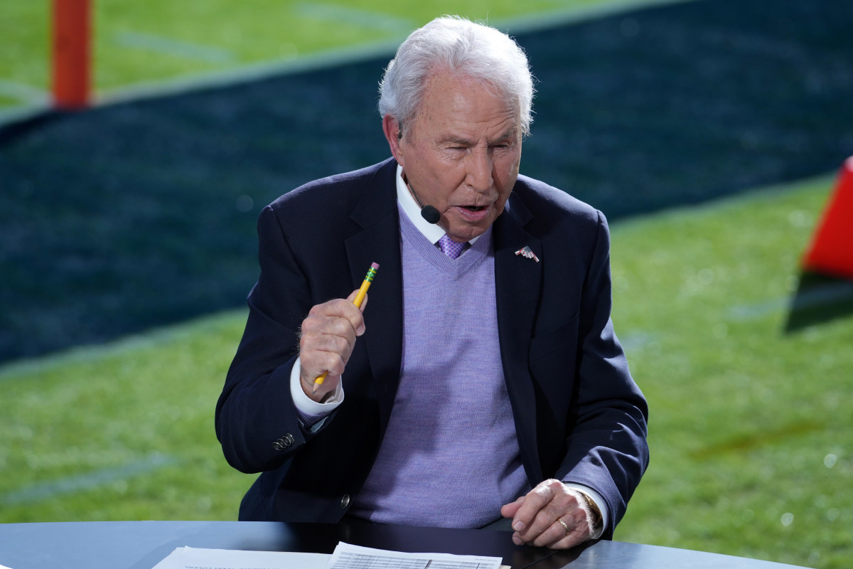 Chris Fowler's Message to Lee Corso Amid Health Concerns