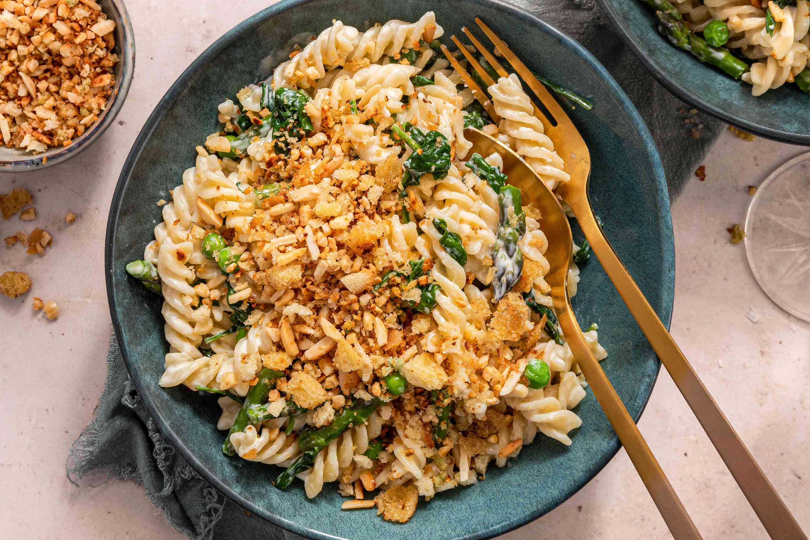 25 Easy Pasta Recipes To Power You Through Anything