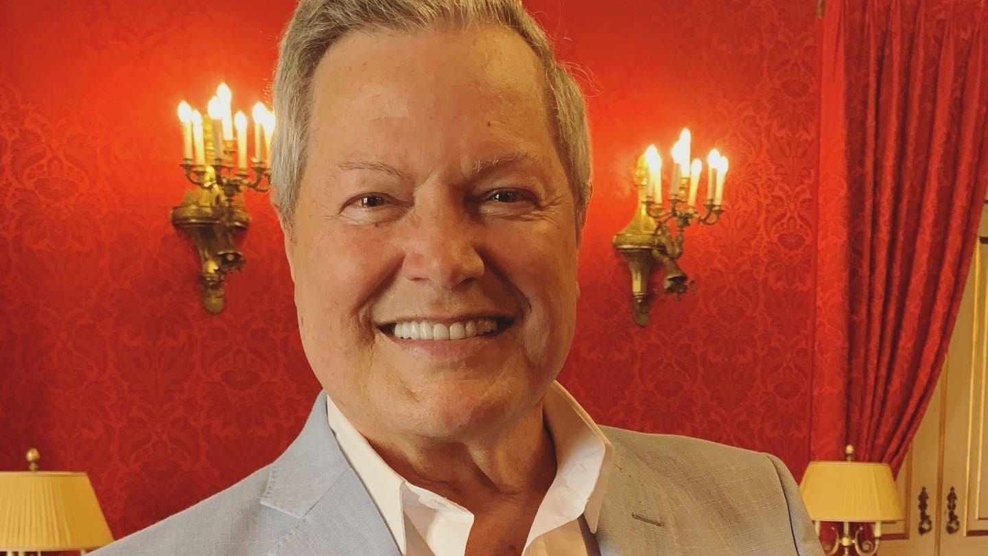 Sem os irmãos e sem os sobrinhos: esta era a única companhia de Marco ...