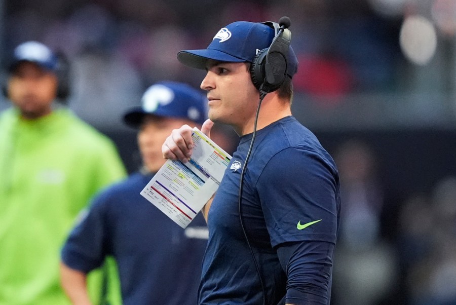 Seahawks coach to be keynote speaker at Oregon coaches clinic