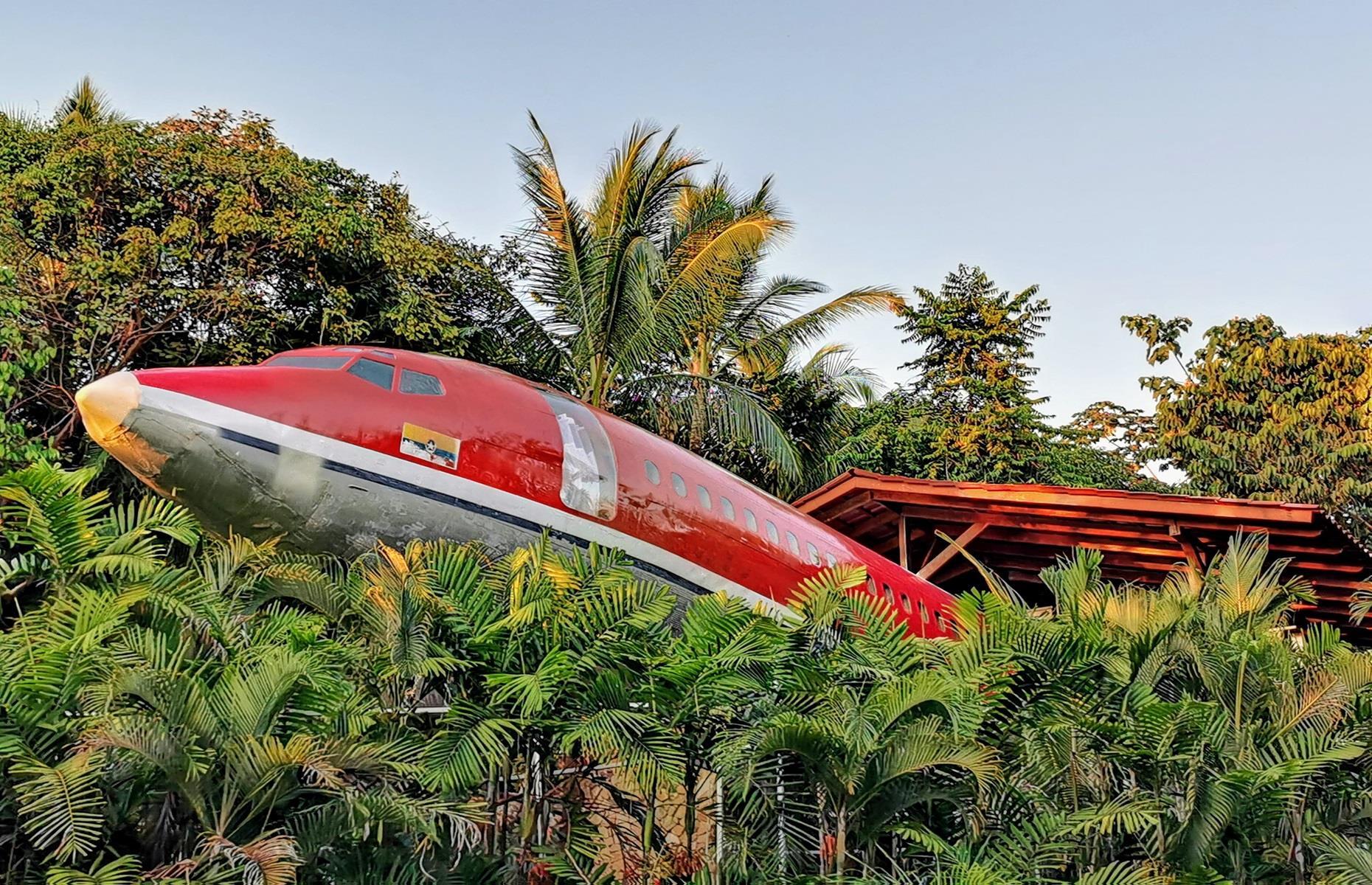 Take A Look Inside These Abandoned Aircraft Turned Into Stunning Homes