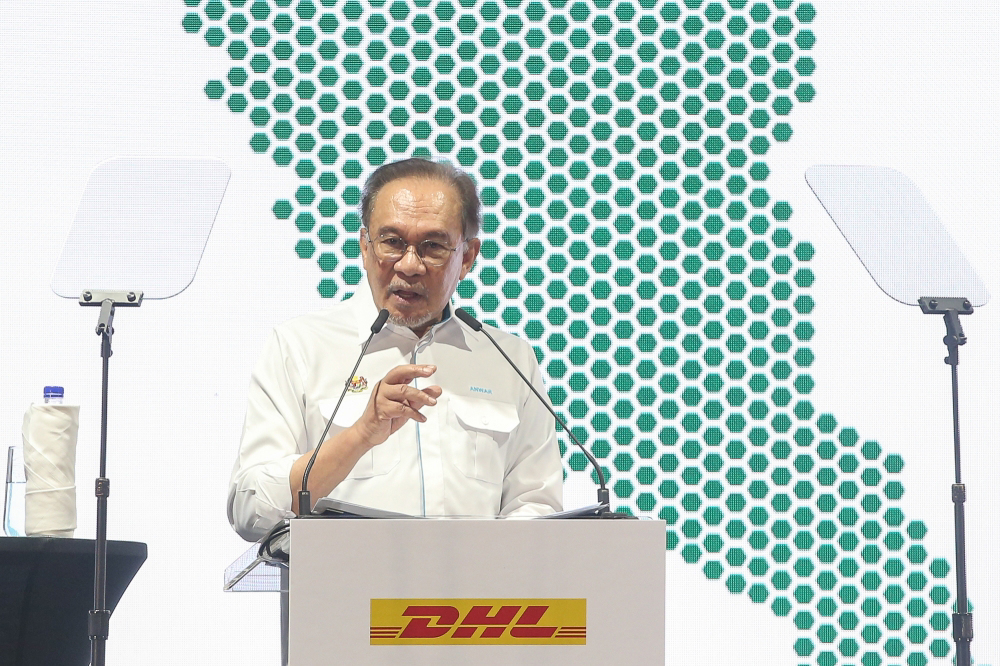 PM Anwar asks MNCs to skill up Malaysian staff, aid country’s ... PM Anwar asks MNCs to skill up Malaysian staff, aid country’s ...