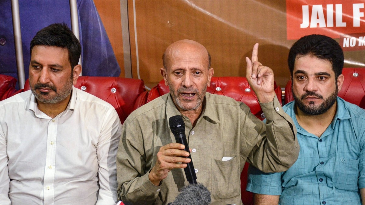 Engineer Rashid, jailed in Tihar Jail, offers to resign as Baramulla MP