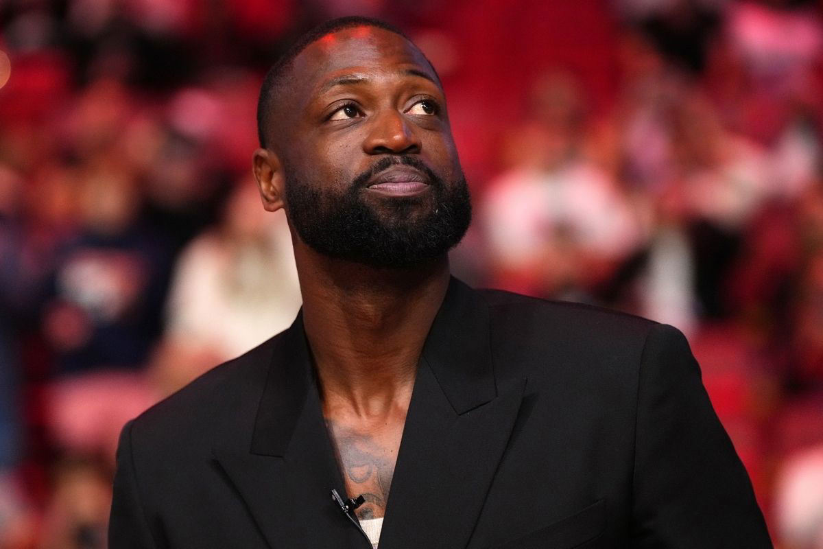 Sculptors Behind Dwyane Wade Statue Have Michael Jordan and Kobe Bryant ... Sculptors Behind Dwyane Wade Statue Have Michael Jordan and Kobe Bryant ...