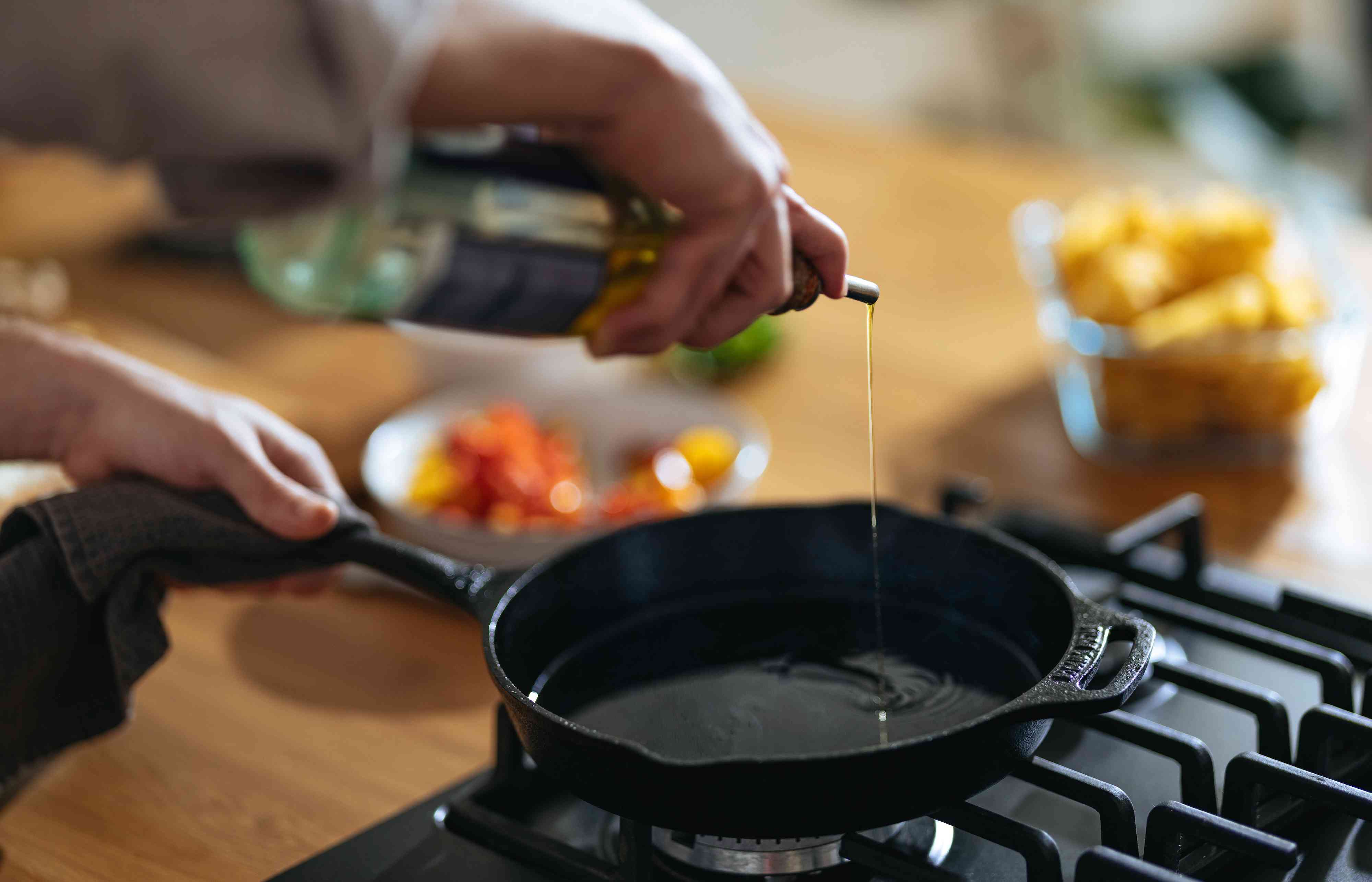 4 healthiest cooking oils you should use—and 4 you should avoid