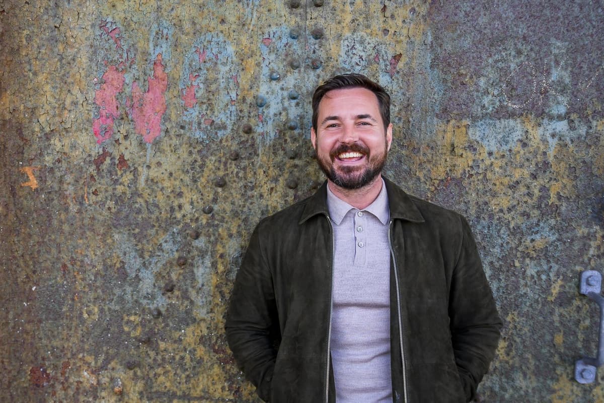 Martin Compston to bring star power to Hoolie in the Hydro as co-host