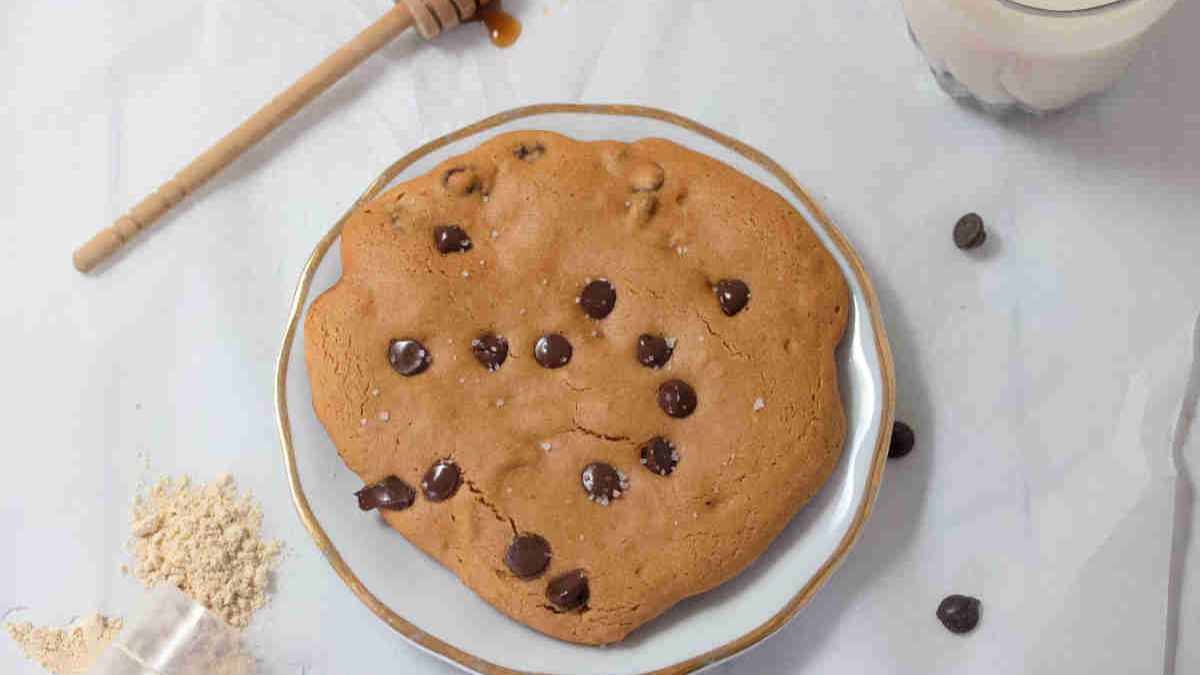 10 High-Protein Snacks to Keep Hunger Away Longer