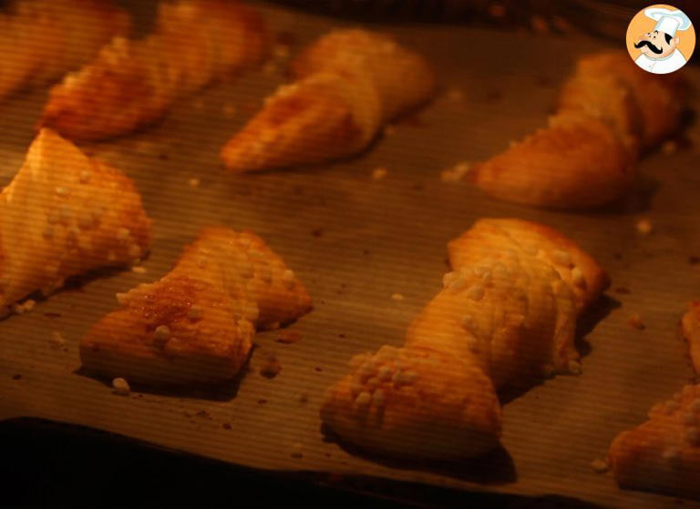 Flaky vanilla twists with pastry cream