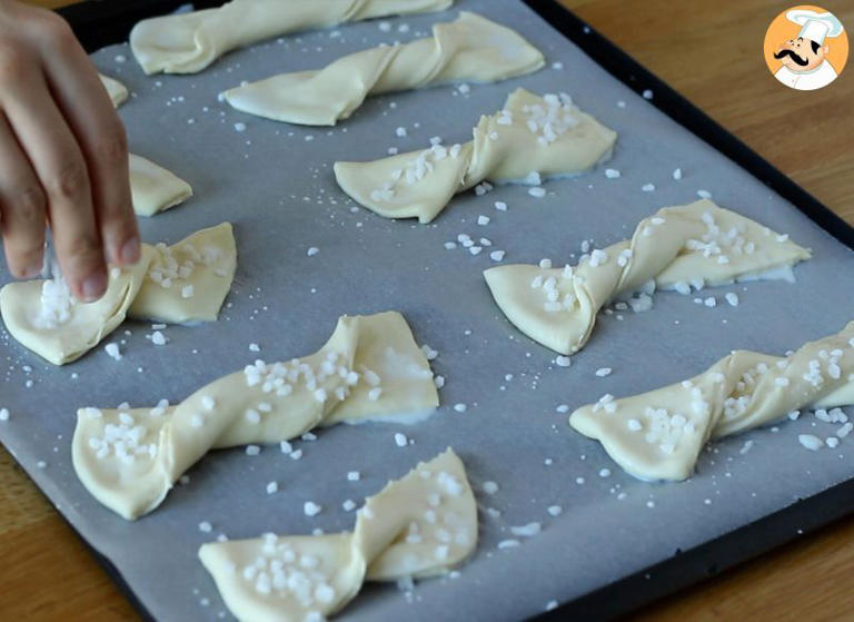 Flaky vanilla twists with pastry cream