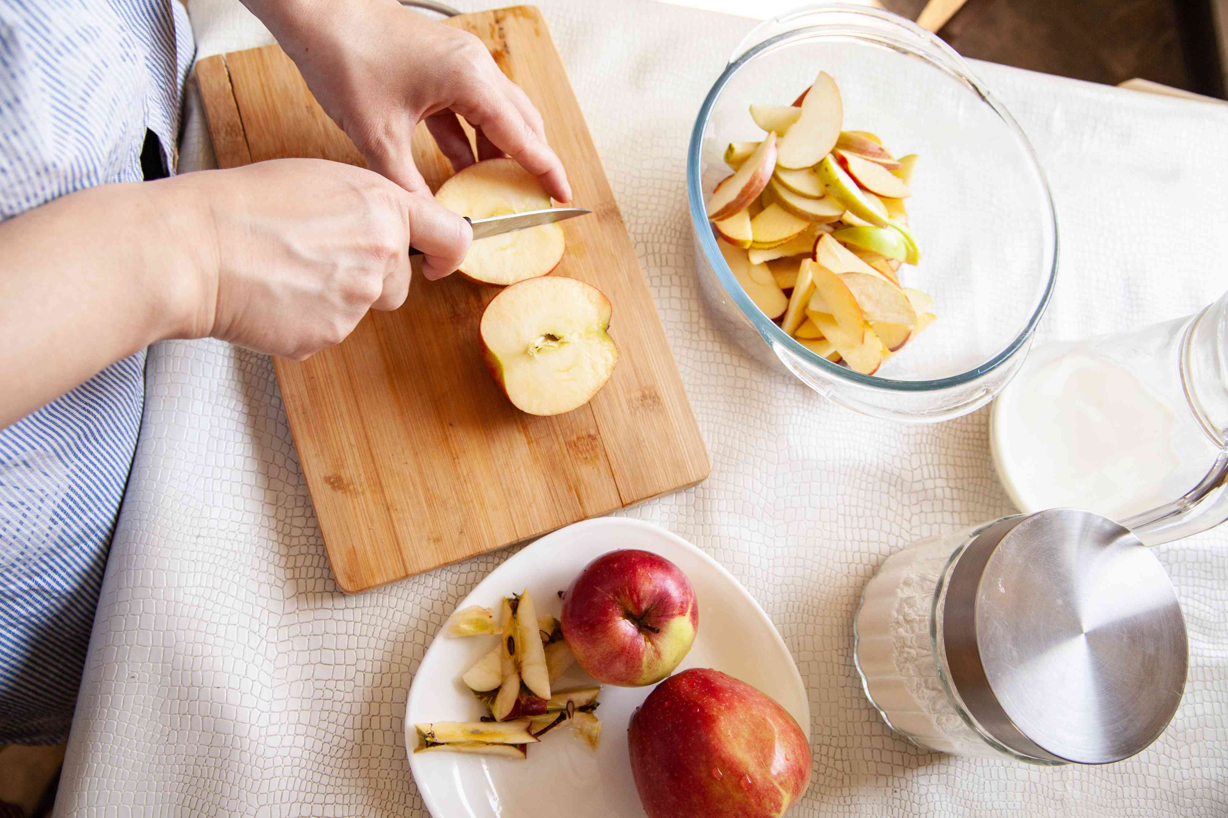 What Happens to Your Body When You Eat Apples Regularly