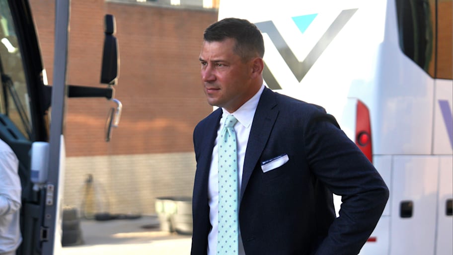 Tulane Coach Sumrall Reacts to Rumors of Other Job Opportunities